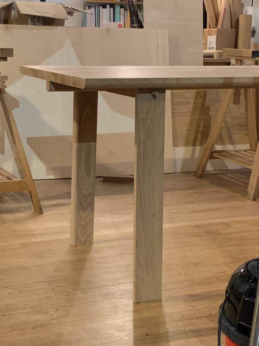 Mentsen – Dining table
