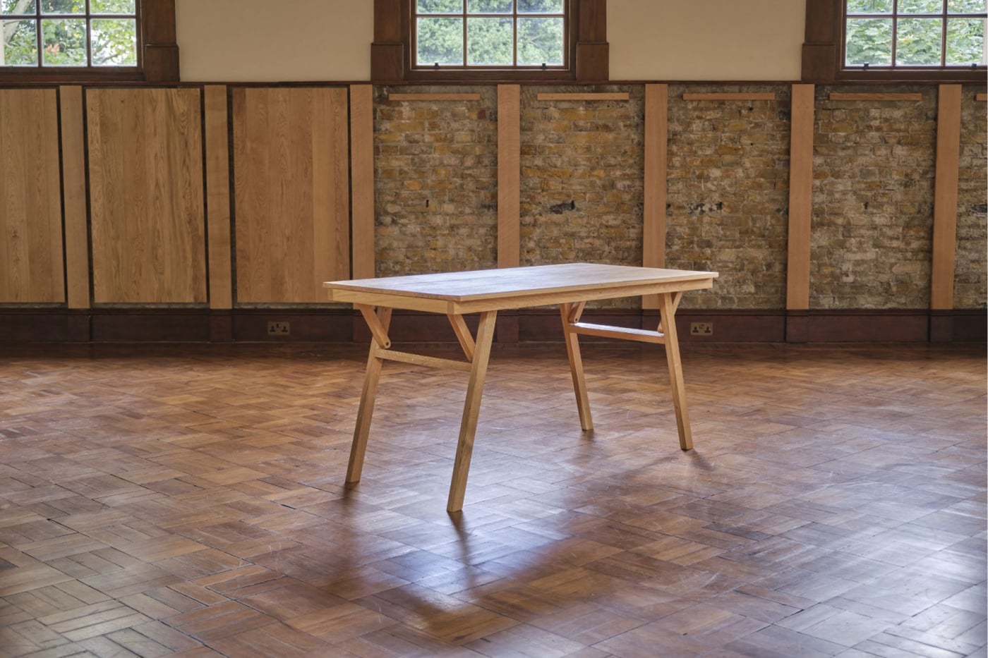 Mentsen – The Exchange tables and chairs