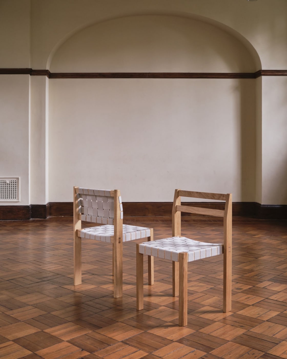 Mentsen – The Exchange tables and chairs