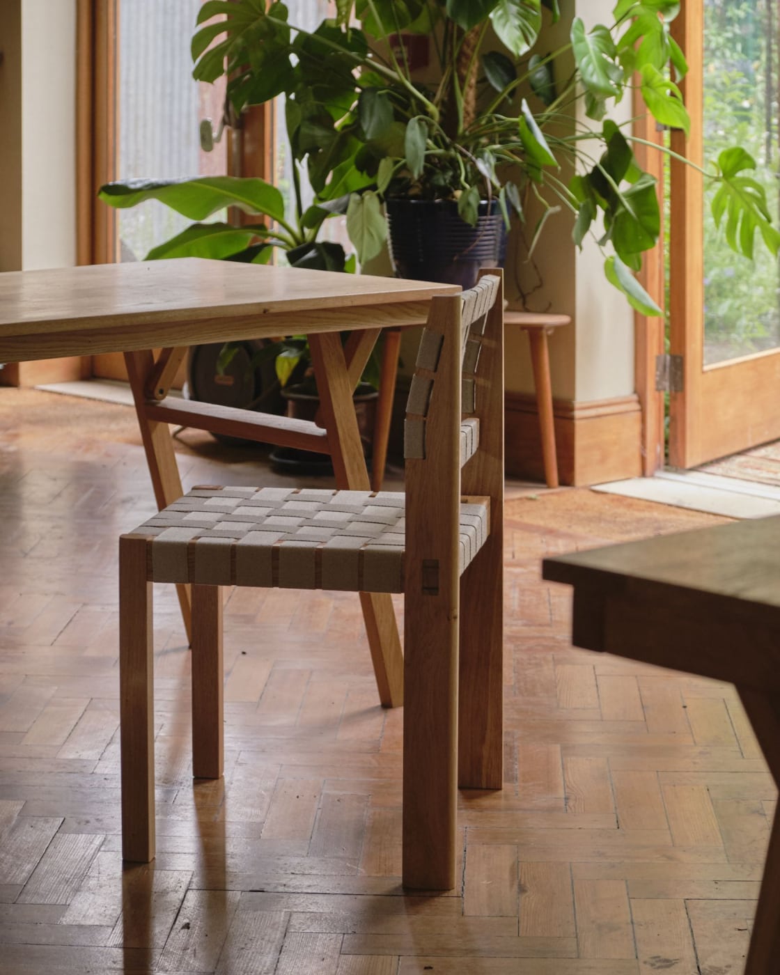 Mentsen – The Exchange tables and chairs