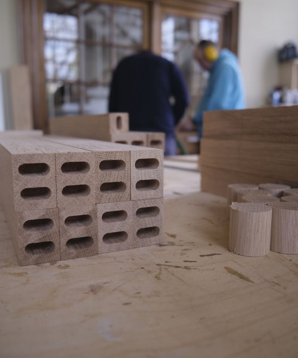 Mentsen – The Exchange tables and chairs