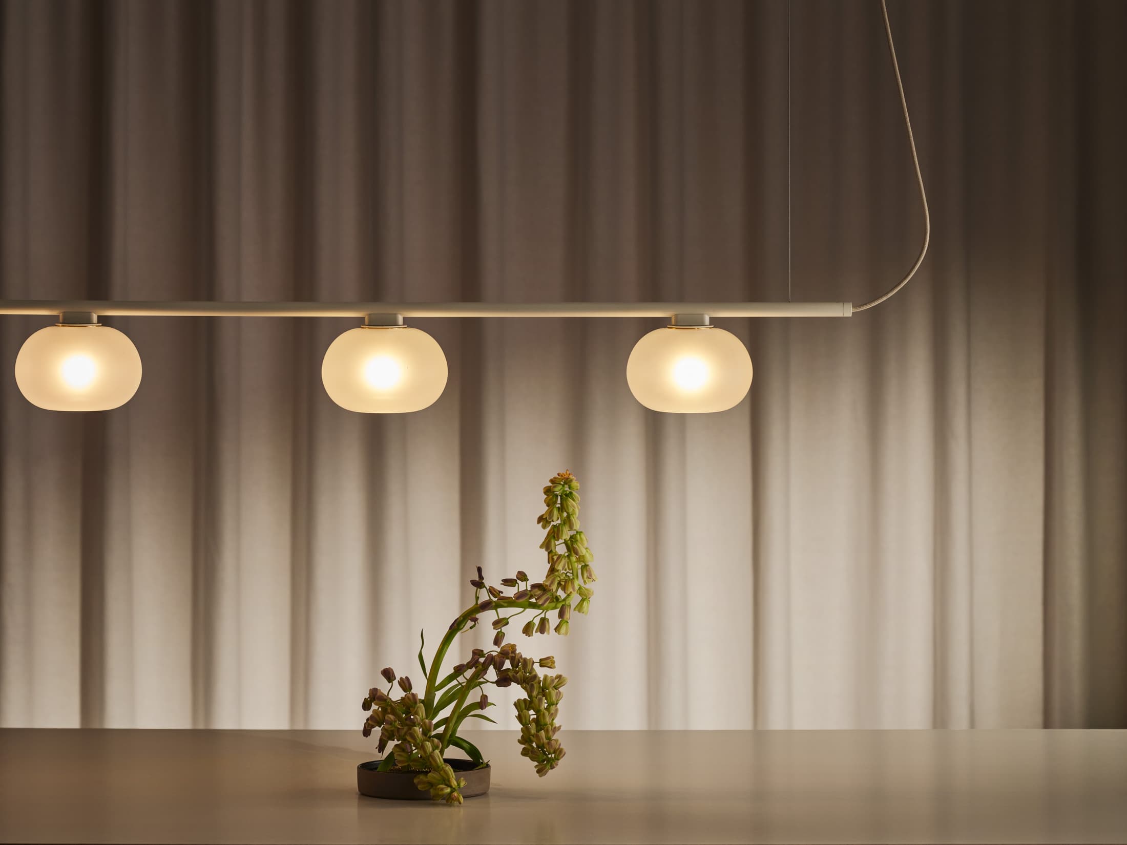 Mentsen – Melina Linear